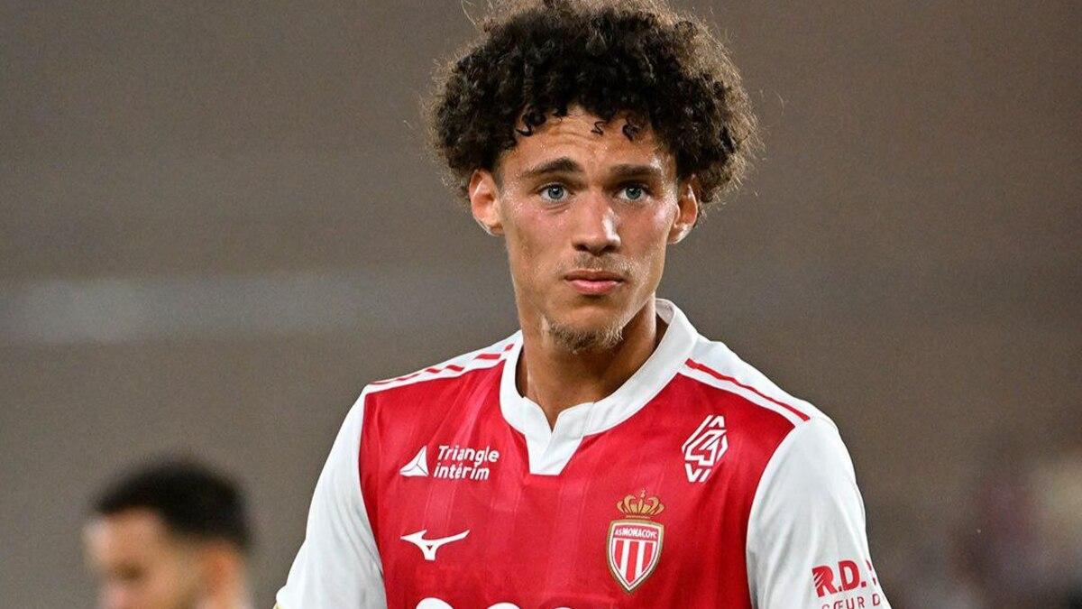 Maghnes Akliouche en Bleu : une première sélection tant attendue